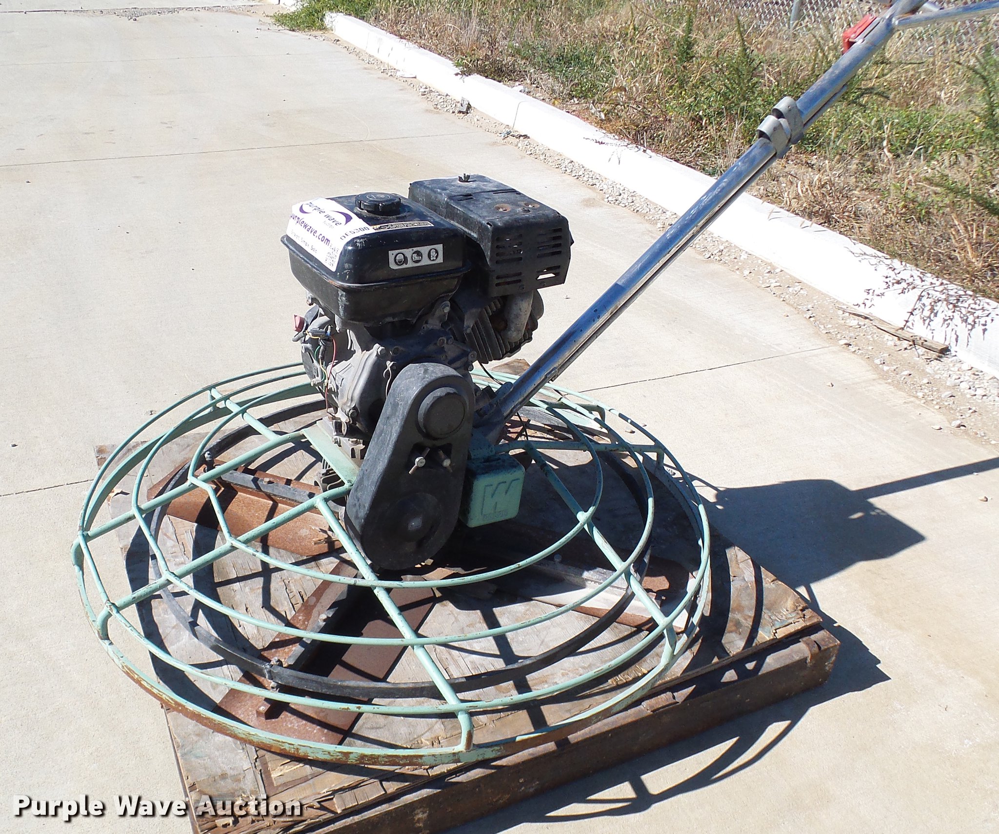 Multi Quip power trowel in Columbia, MO | Item DE5300 sold | Purple Wave