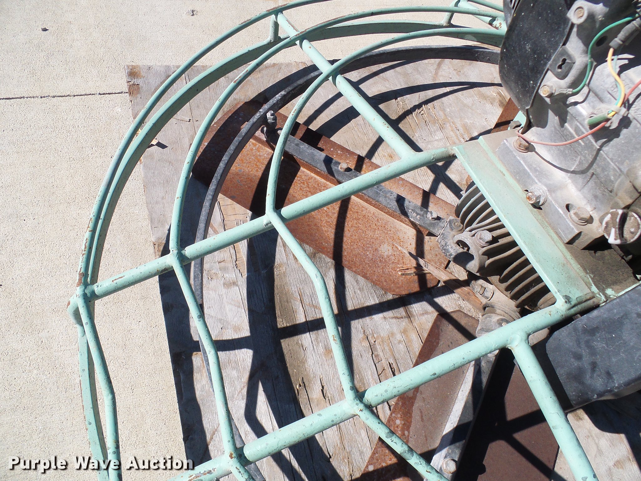 Multi Quip power trowel in Columbia, MO | Item DE5300 sold | Purple Wave