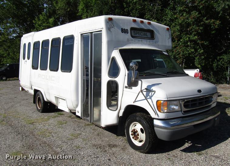 1998 Ford Econoline E450 Super Duty shuttle bus in Kansas City, KS ...