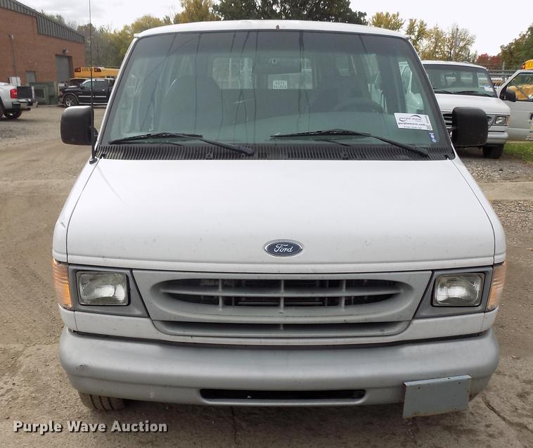 2002 Ford Econoline E150 van in Winfield, KS | Item DD3499 sold ...
