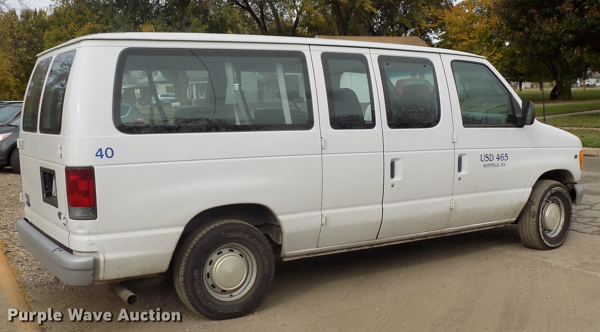2002 Ford Econoline E150 van in Winfield, KS | Item DD3499 sold ...