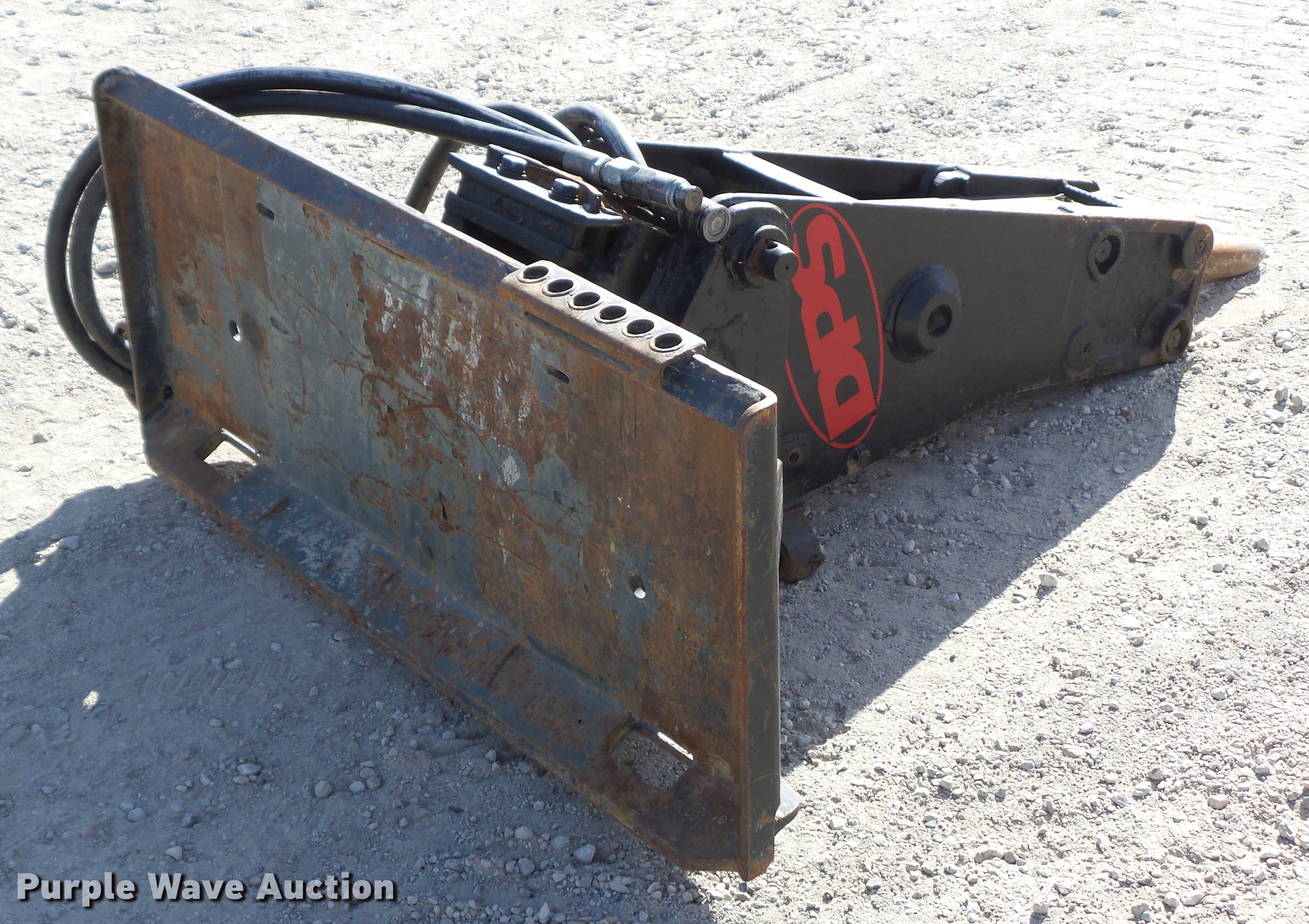 Bobcat 2570 breaker in Anita, IA | Item DZ9488 for sale | Purple Wave