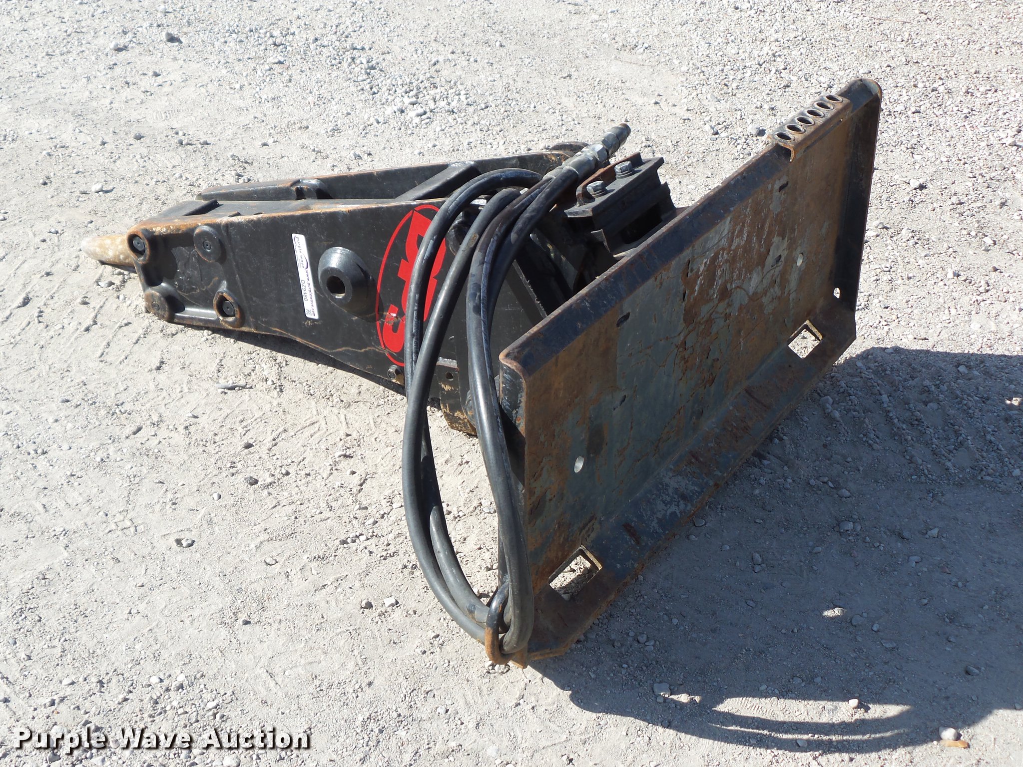 Bobcat 2570 breaker in Anita, IA | Item DZ9488 for sale | Purple Wave