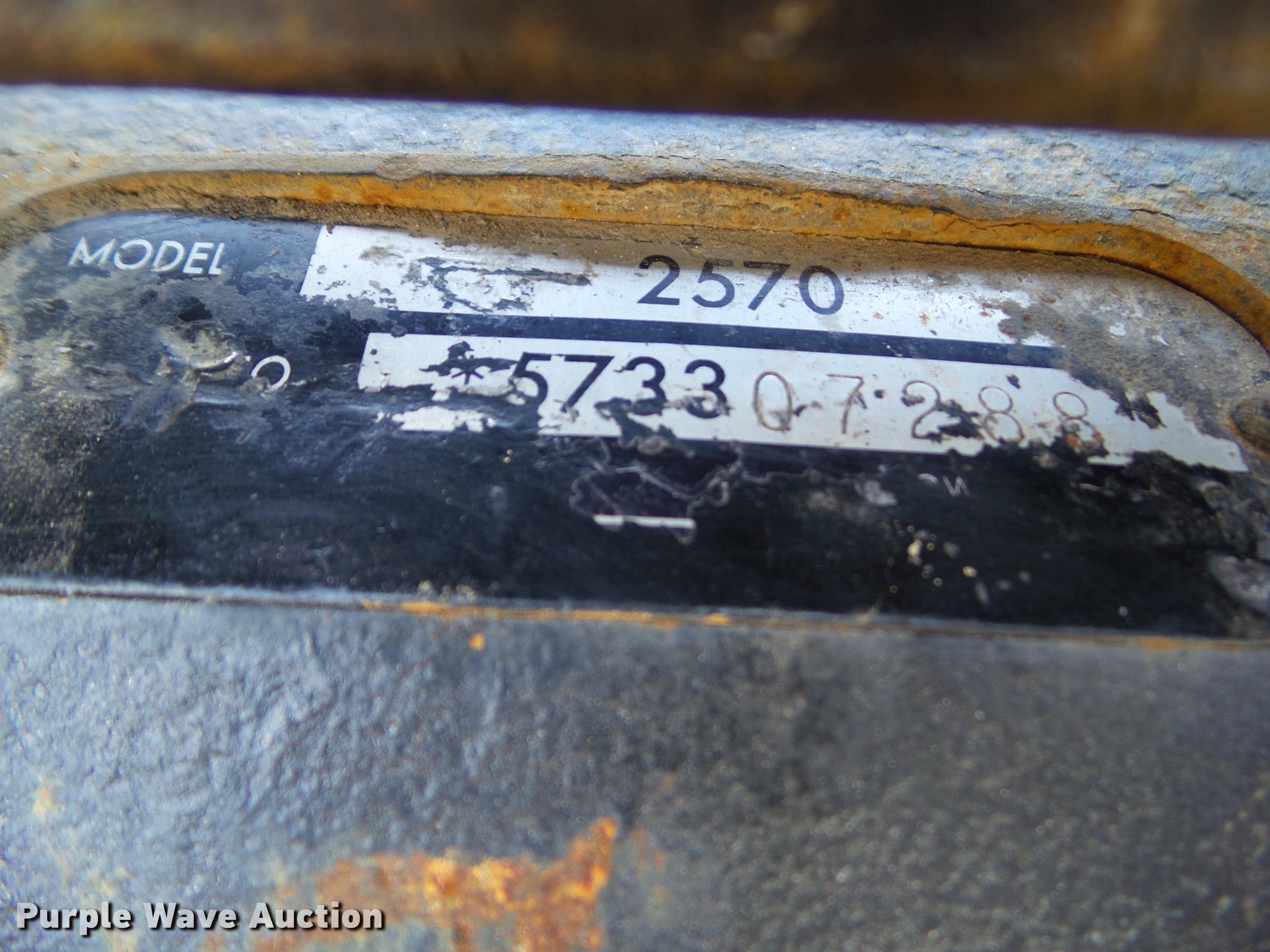 Bobcat 2570 breaker in Anita, IA | Item DZ9488 for sale | Purple Wave