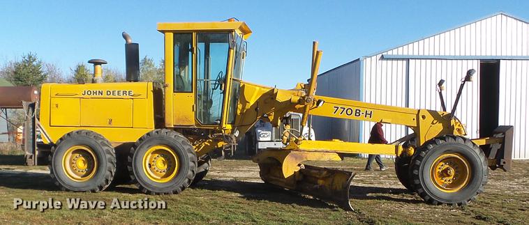 1992 John Deere 770BH motor grader in Corona, SD | Item DX9548 sold ...