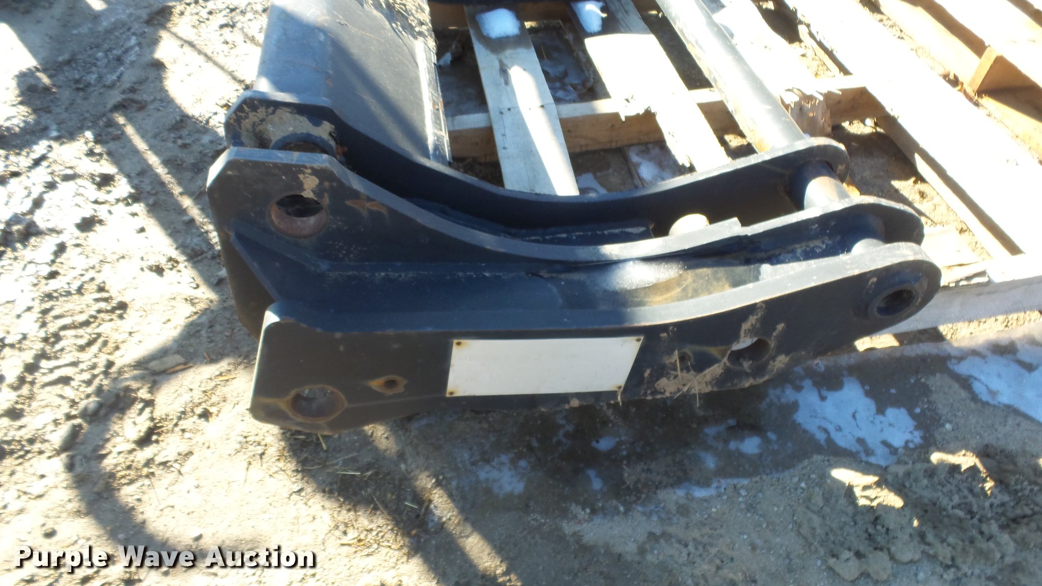 JCB bar frame in Wichita, KS | Item EH9107 sold | Purple Wave