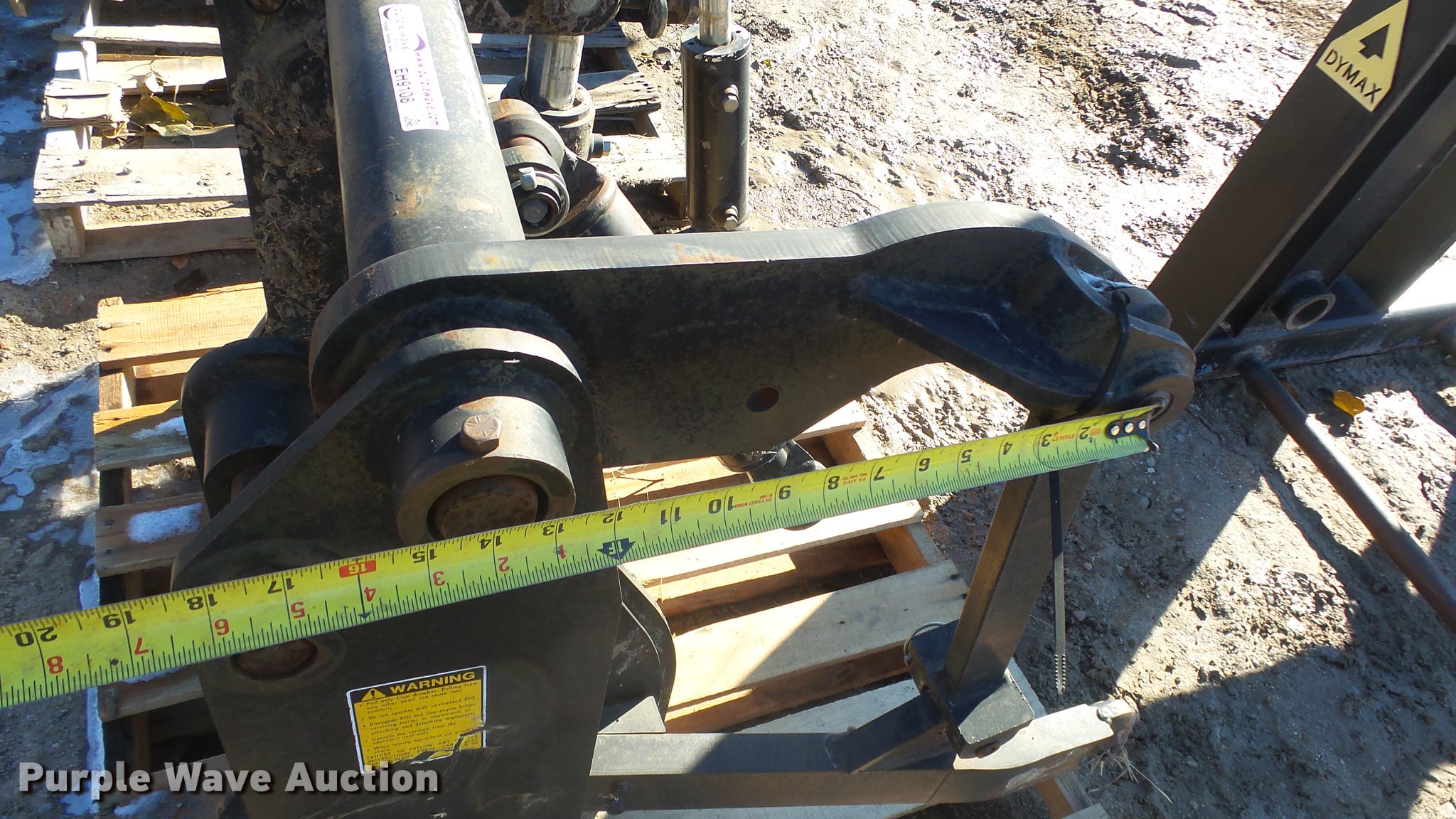 Three point frame in Wichita, KS | Item EH9108 sold | Purple Wave