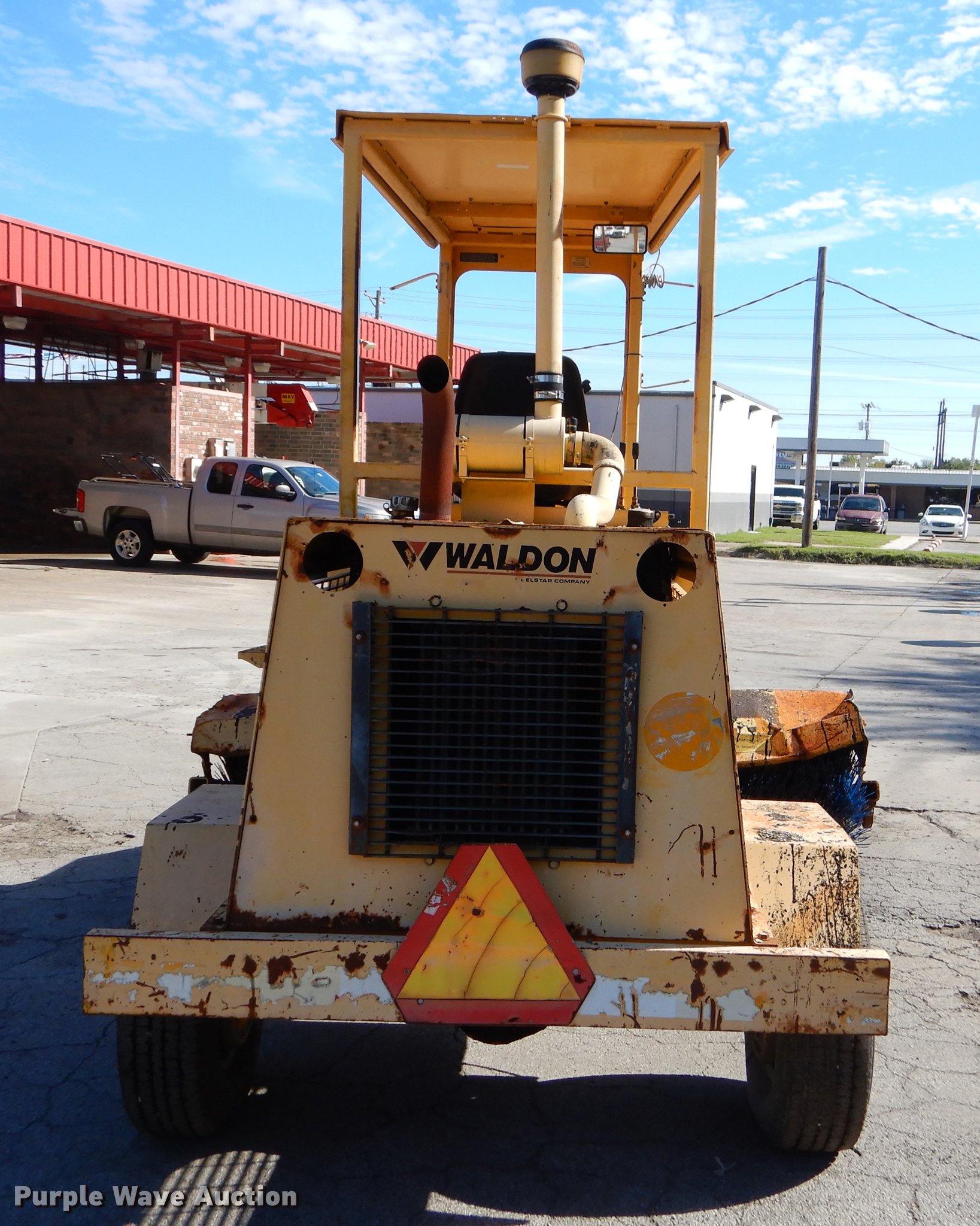 Waldon 250 sweeper in Collinsville, OK | Item EO9737 sold | Purple Wave