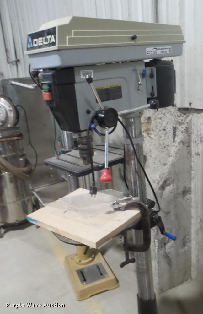 Delta 17-965 drill press in Des Moines, IA | Item DX9610 sold | Purple Wave