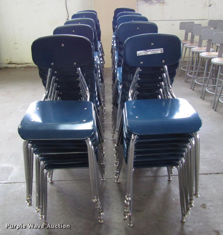(80) student chairs in Salina, KS | Item FJ9537 sold | Purple Wave