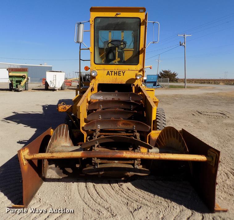 Athey 7-12 Force Feed loader in Plainville, KS | Item DY9155 sold ...