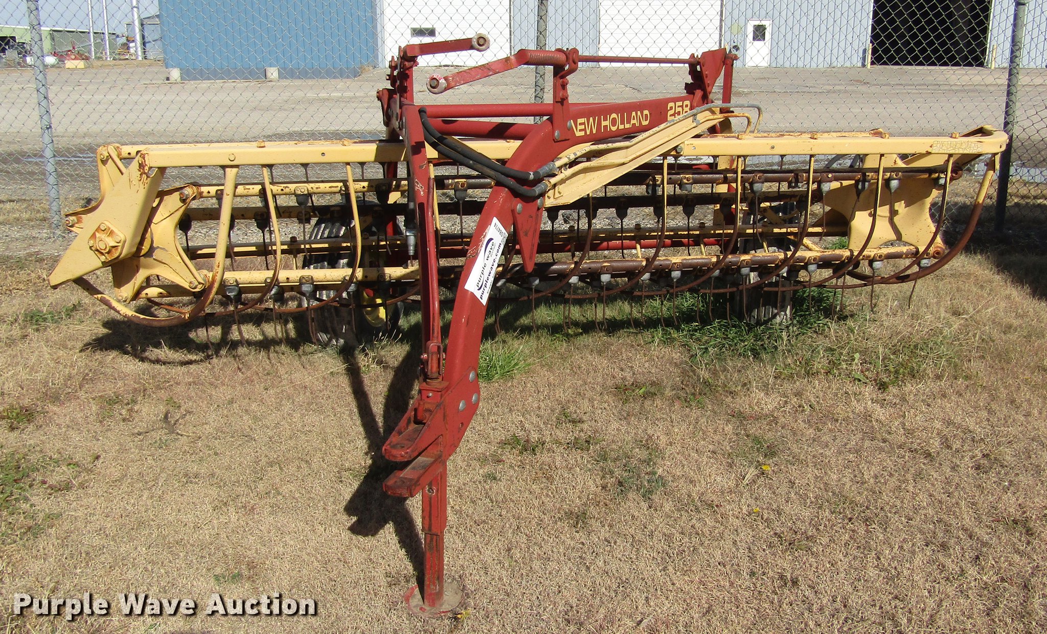 New Holland 258 side delivery hay rake in Plainville, KS | Item DB4774 ...