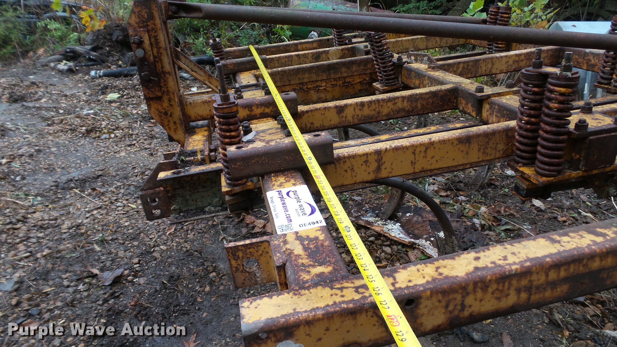 Taylor-Way 600054 chisel plow in Fenton, MO | Item DE4942 sold | Purple ...