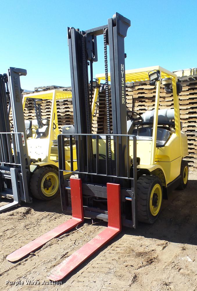 2000 Hyster H80XM forklift in Reno, NV | Item FQ9266 sold | Purple Wave