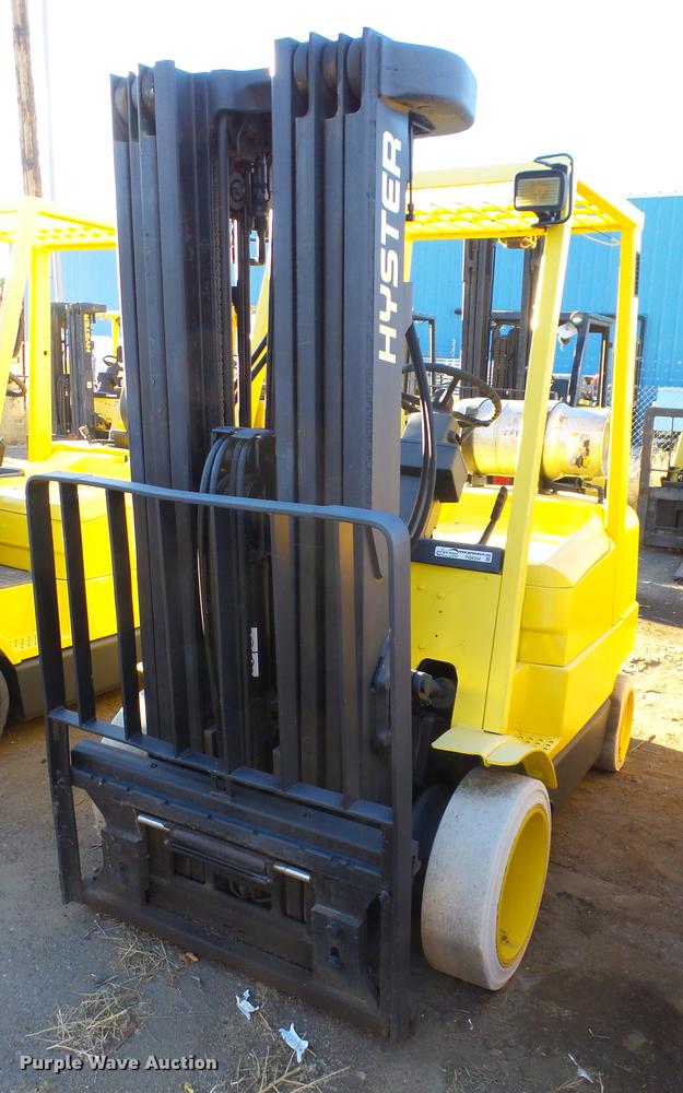 2000 Hyster S50XM forklift in Reno, NV | Item FQ9354 sold | Purple Wave