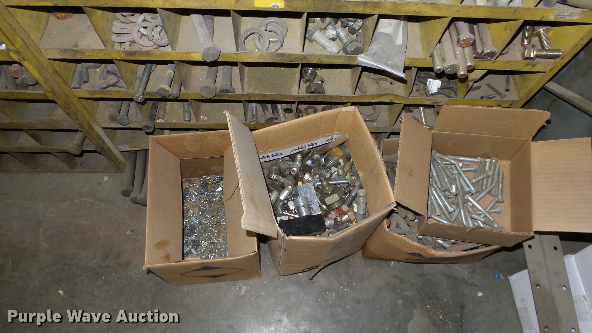 Hardware and bins in Reno, NV | Item FI9258 sold | Purple Wave