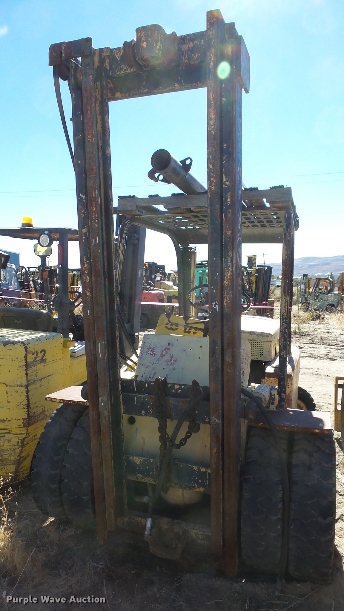 (3) salvage forklifts in Reno, NV | Item FS9759 sold | Purple Wave