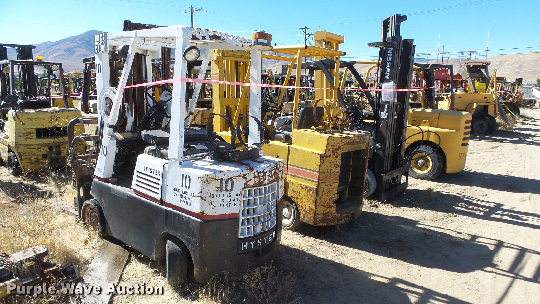 (4) salvage forklifts in Reno, NV | Item FS9760 sold | Purple Wave