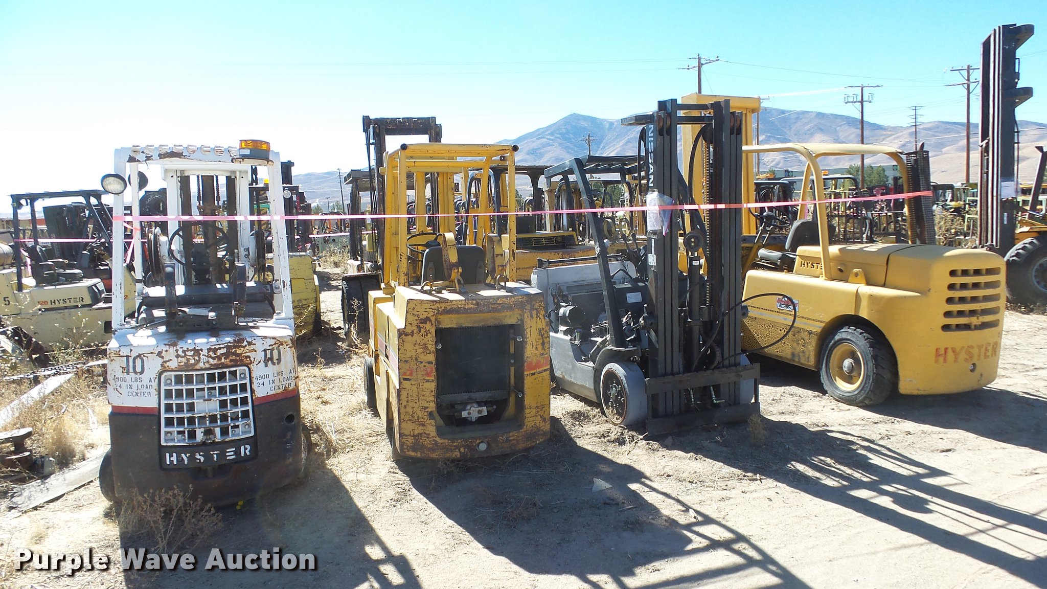 (4) salvage forklifts in Reno, NV | Item FS9760 sold | Purple Wave