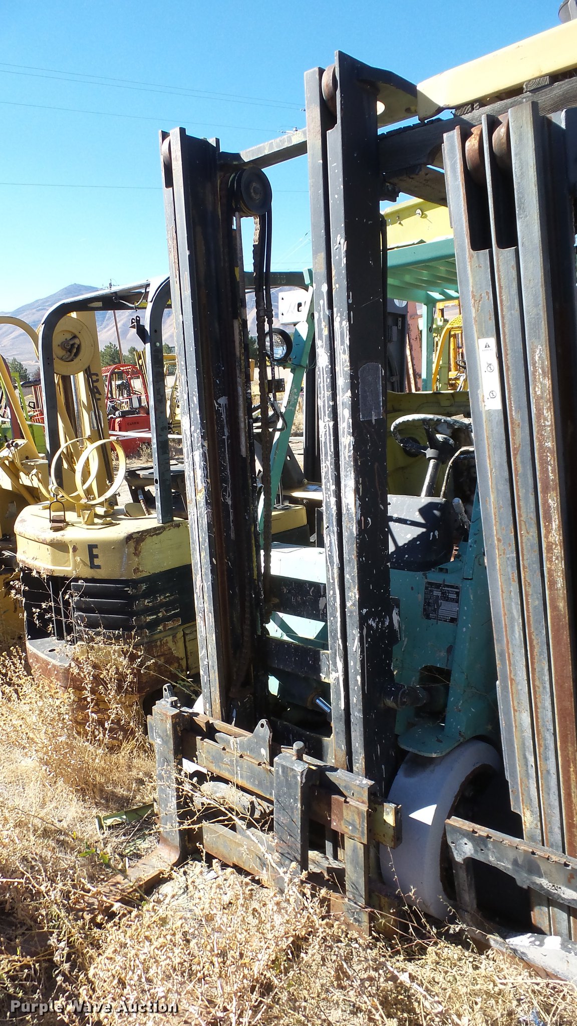 (5) salvage forklifts in Reno, NV | Item FS9773 for sale | Purple Wave