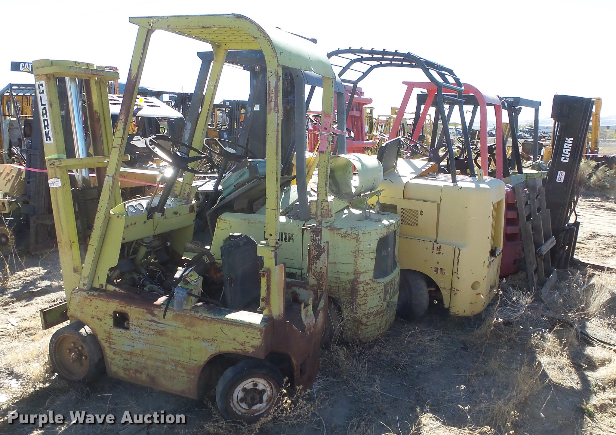 (6) Clark salvage forklifts in Reno, NV | Item FS9776 for sale | Purple ...