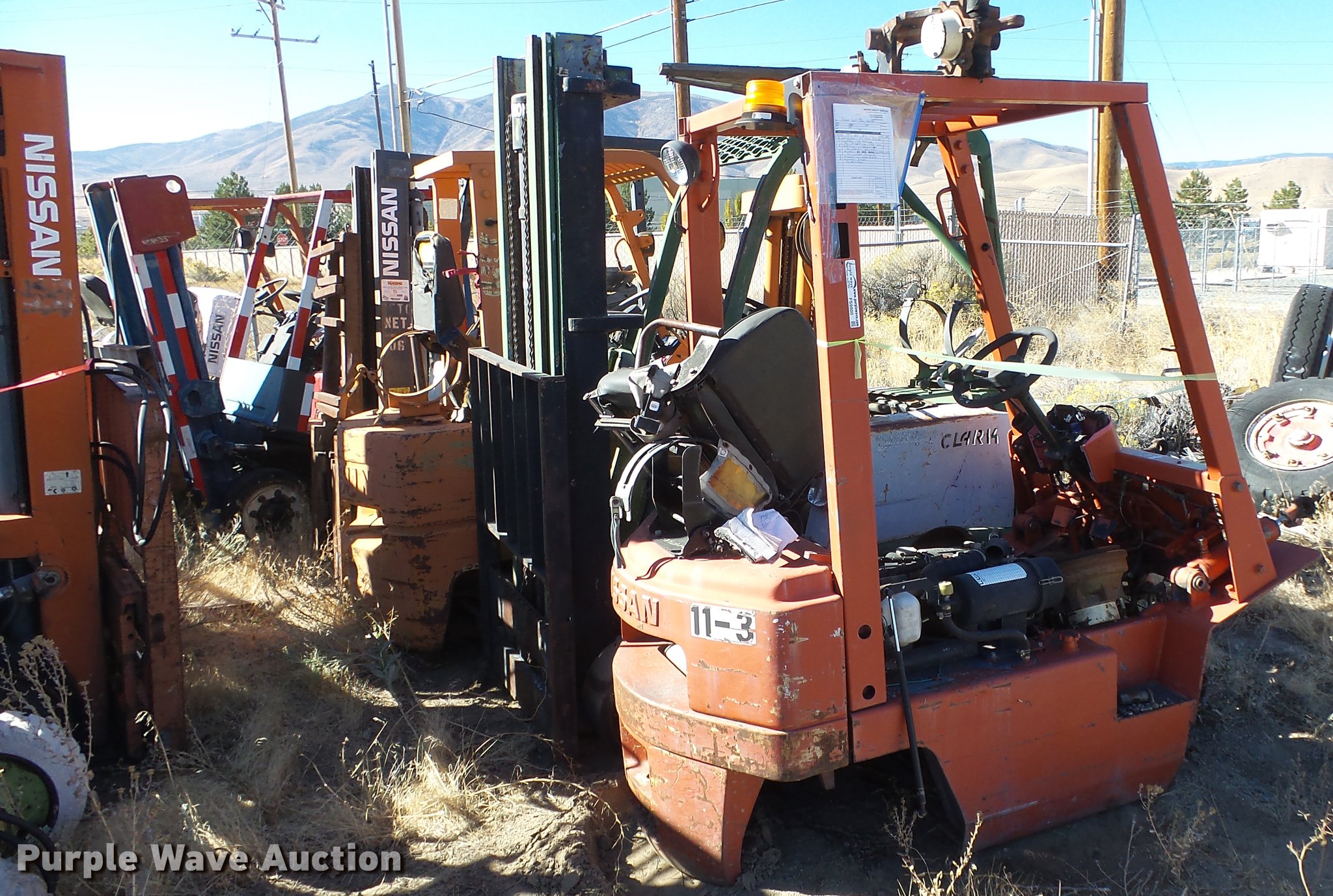 (6) salvage forklifts in Reno, NV | Item FS9800 sold | Purple Wave