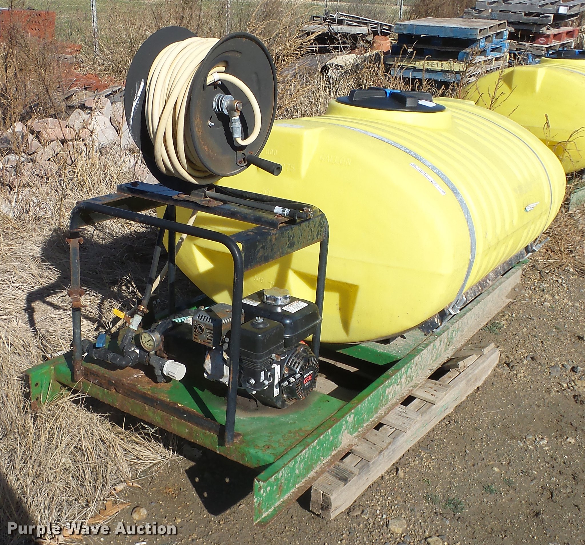 Schaben spray tank in Wichita, KS | Item AM9011 sold | Purple Wave