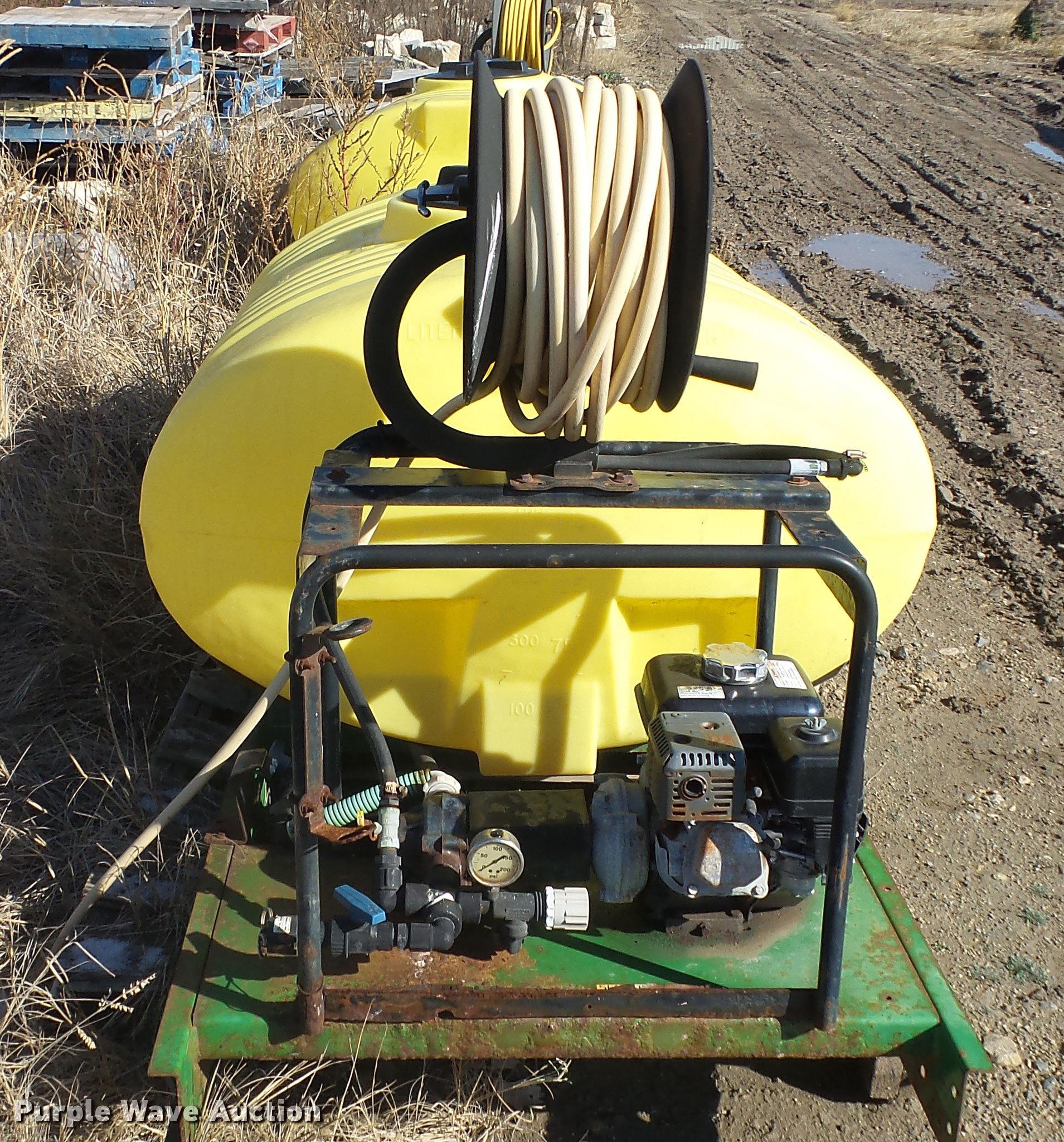 Schaben spray tank in Wichita, KS | Item AM9011 sold | Purple Wave