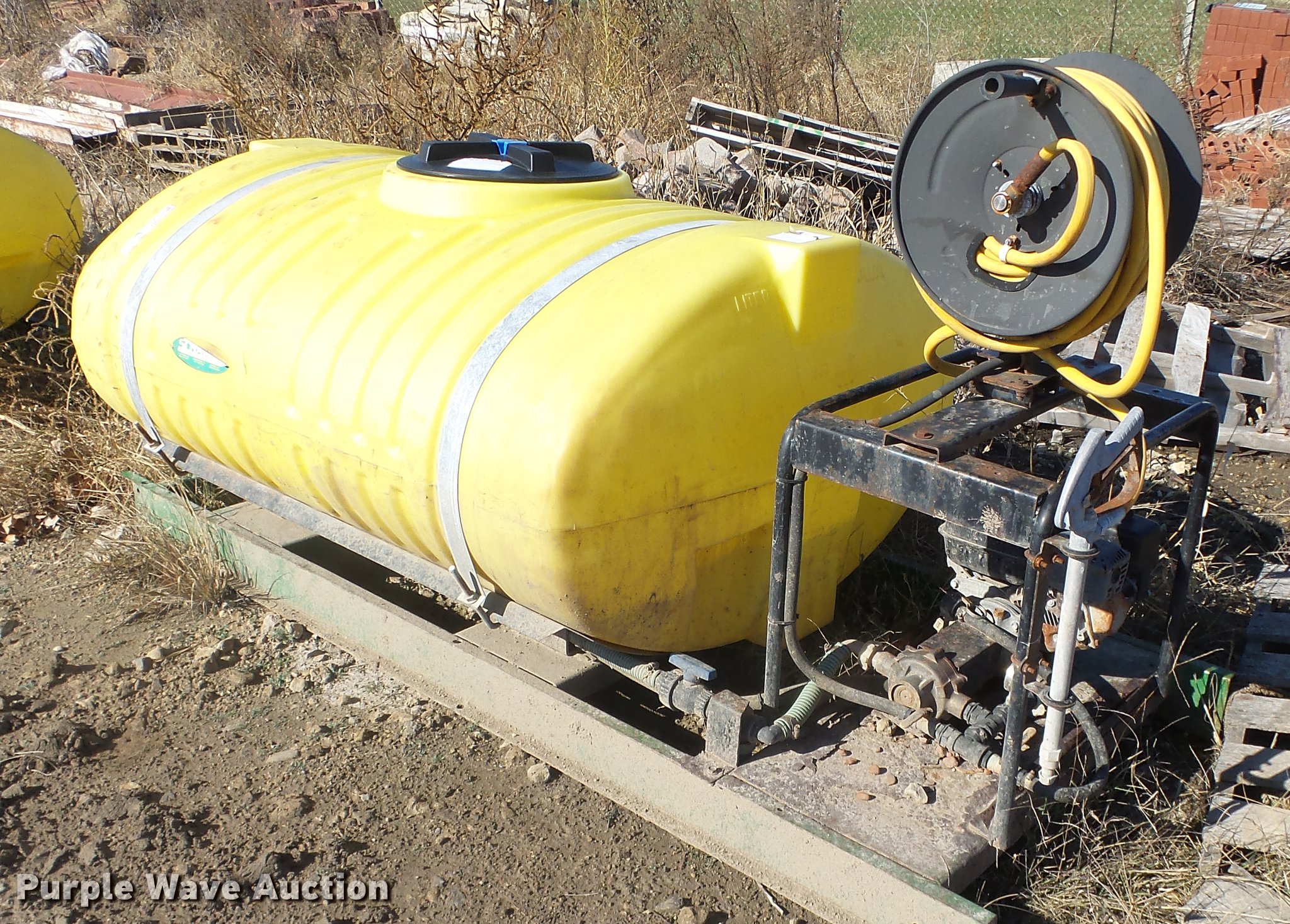 Schaben spray tank in Wichita, KS | Item AM9012 sold | Purple Wave