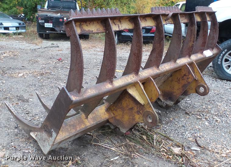 Pemberton JD755IVLR root rake in Fenton, MO | Item DE4941 sold | Purple ...