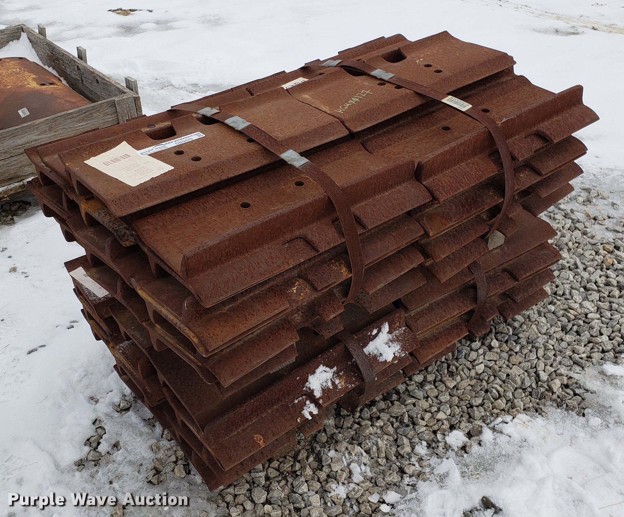 22"W dozer track pads in Kansas City, MO | Item DB9479 sold | Purple Wave