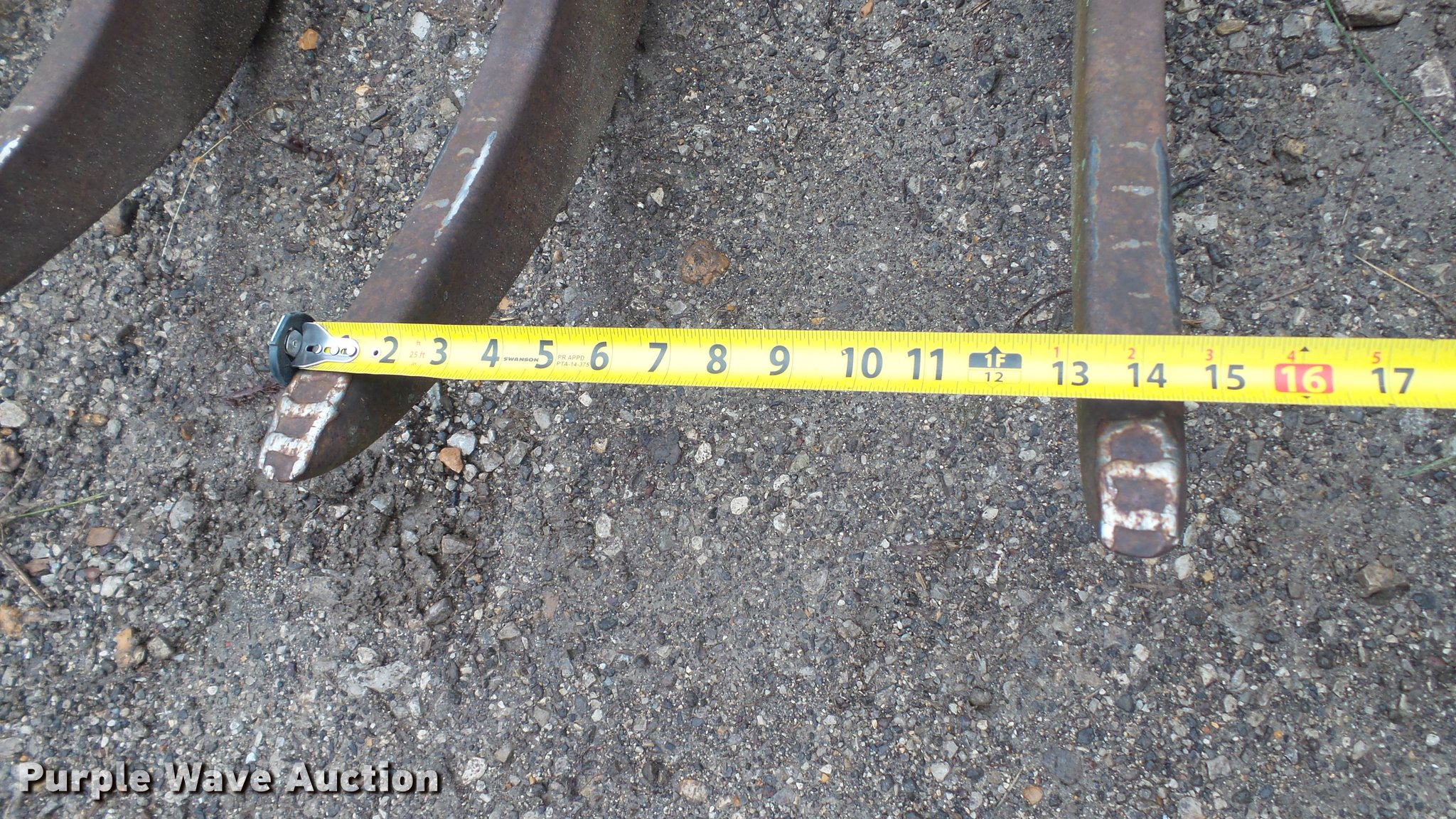 Pemberton JD755IVLR root rake in Fenton, MO | Item DE4941 sold | Purple ...