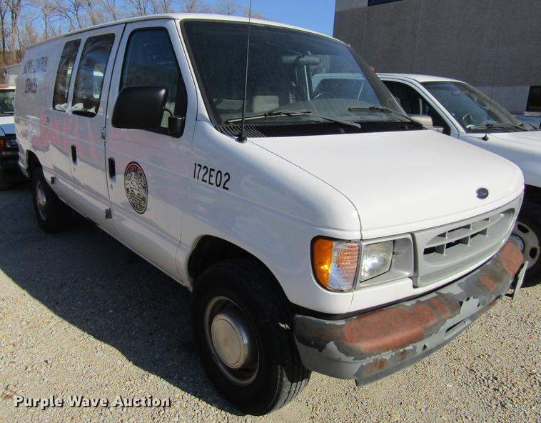 2002 Ford Econoline E250 van in Waterloo, IA | Item EU9529 sold ...