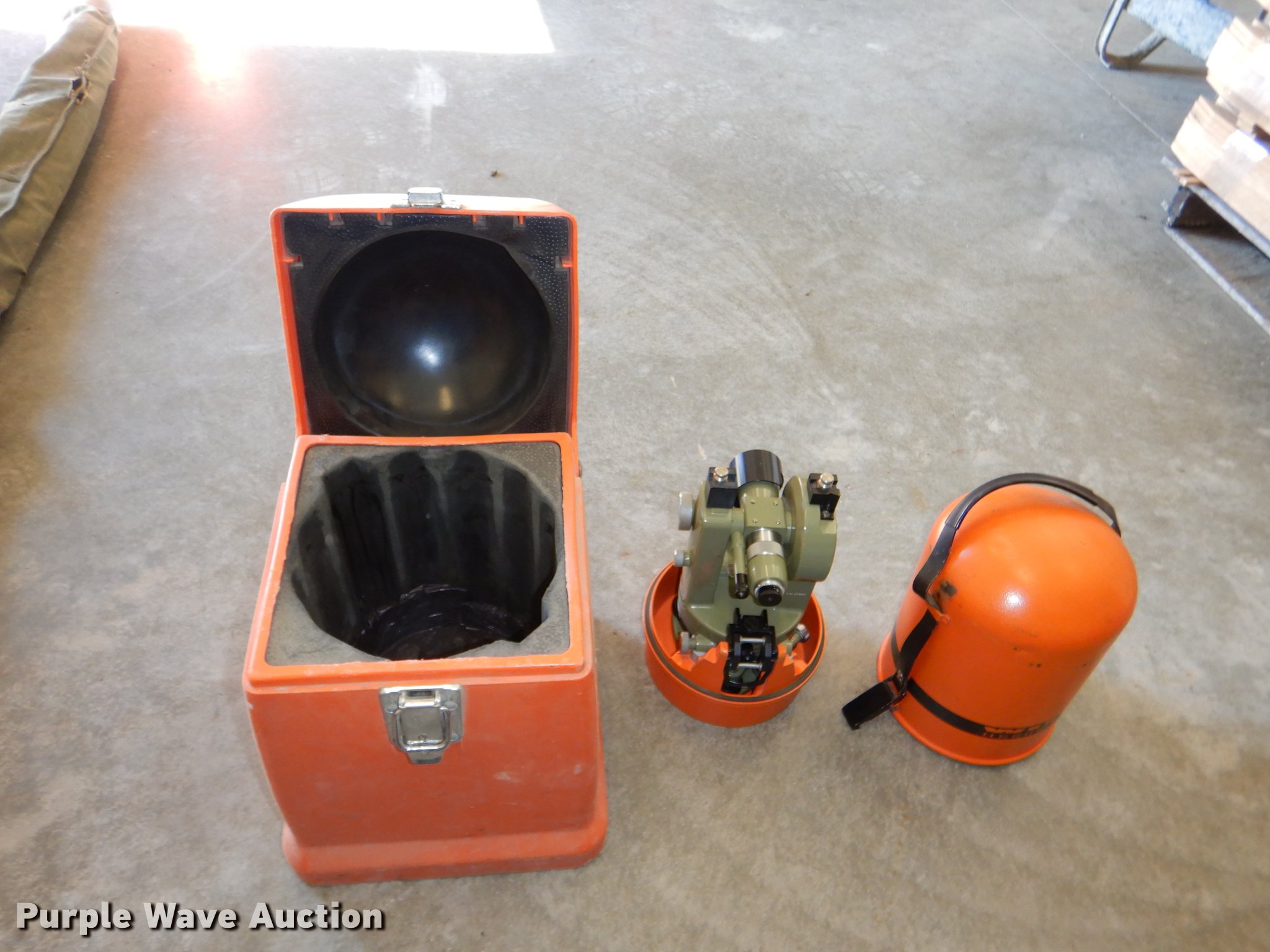 Wild Heerbrugg T1 theodolite in Lawrence, KS | Item DI9267 sold ...