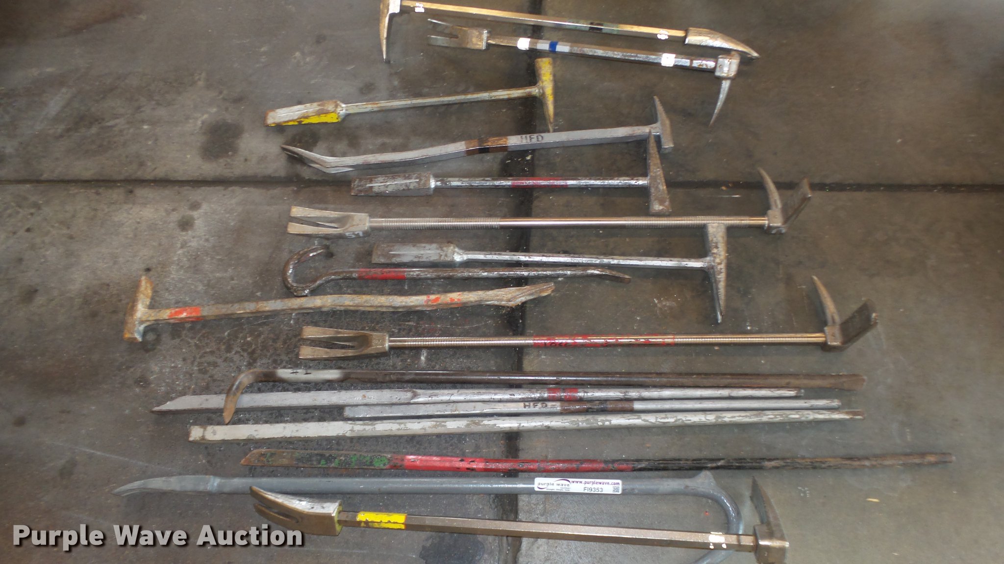 Fire prying tools in Hutchinson, KS | Item FI9353 sold | Purple Wave