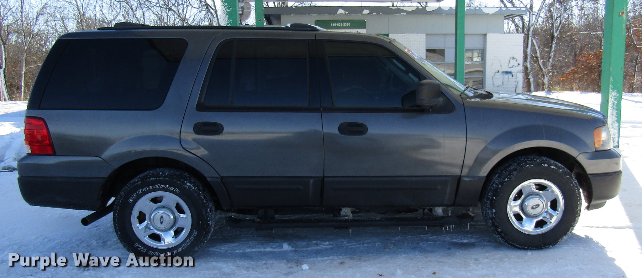 2004 Ford Expedition SUV in Cameron, MO | Item DE5933 sold | Purple Wave