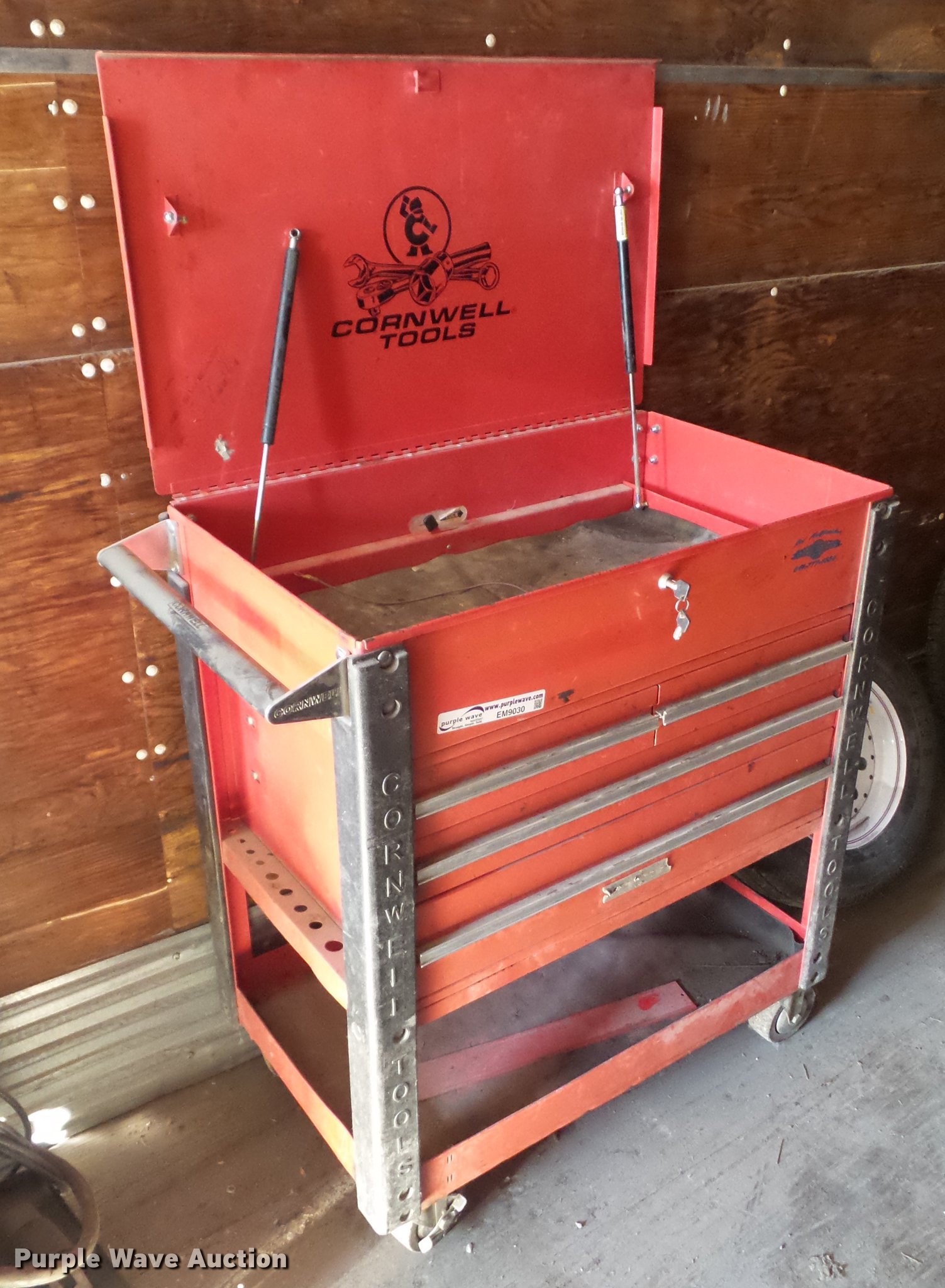 Cornwell toolbox in Centerville, IA | Item EM9030 sold | Purple Wave