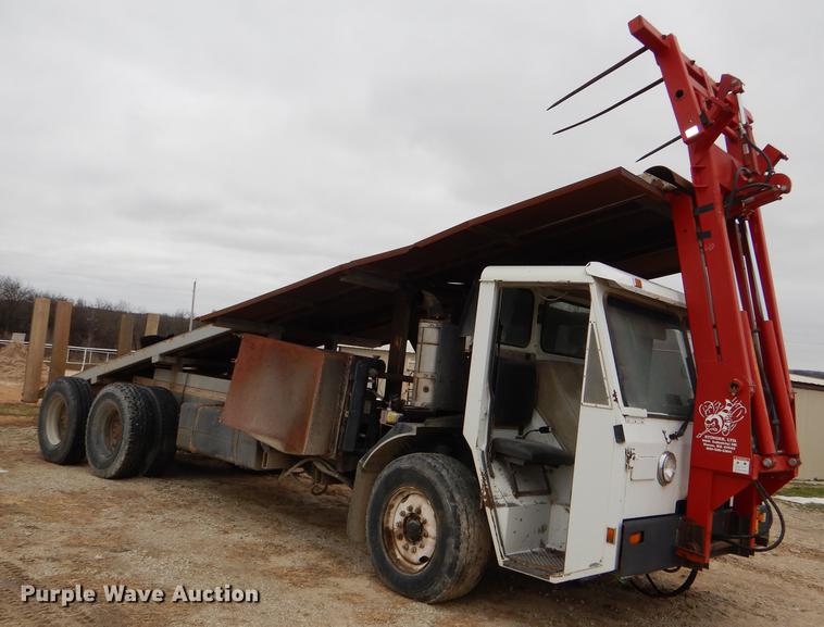 1995 Crane Carrier truck chassis with Stinger hay stacker in Manhattan ...