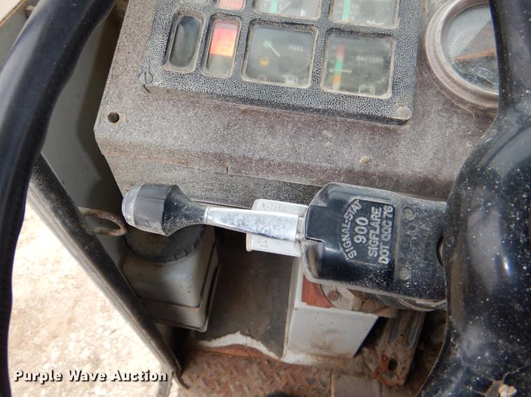 1995 Crane Carrier truck chassis with Stinger hay stacker in Manhattan ...