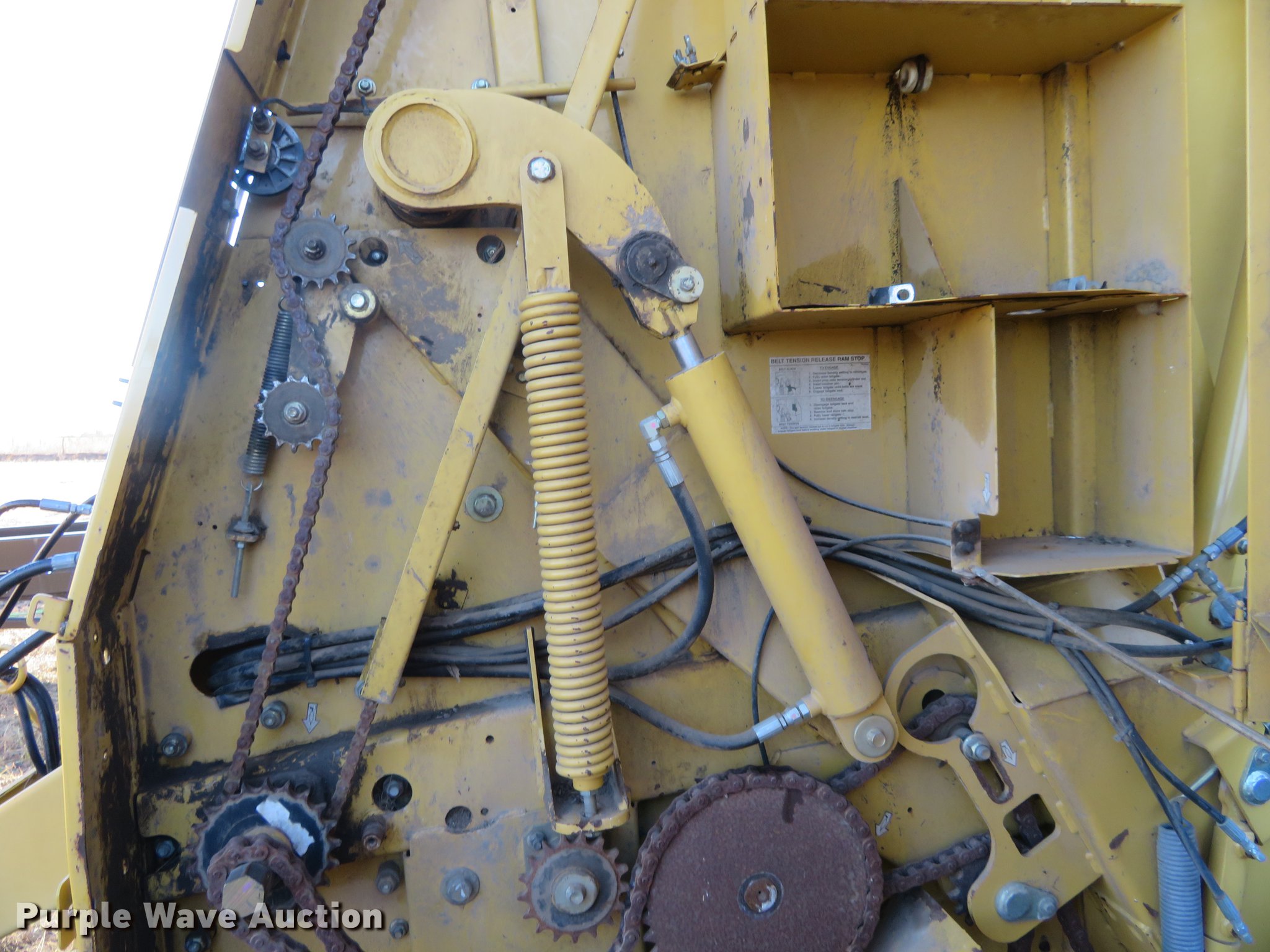 2006 Vermeer 605M round baler in Conway Springs, KS | Item BU9983 sold ...