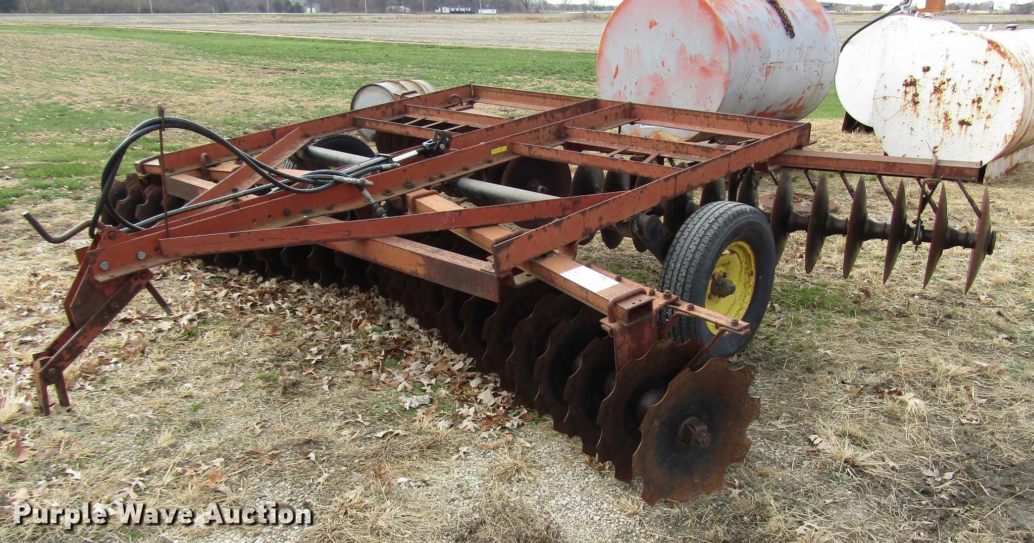 International 370 double off-set disk in Minooka, IL | Item DD3872 sold ...