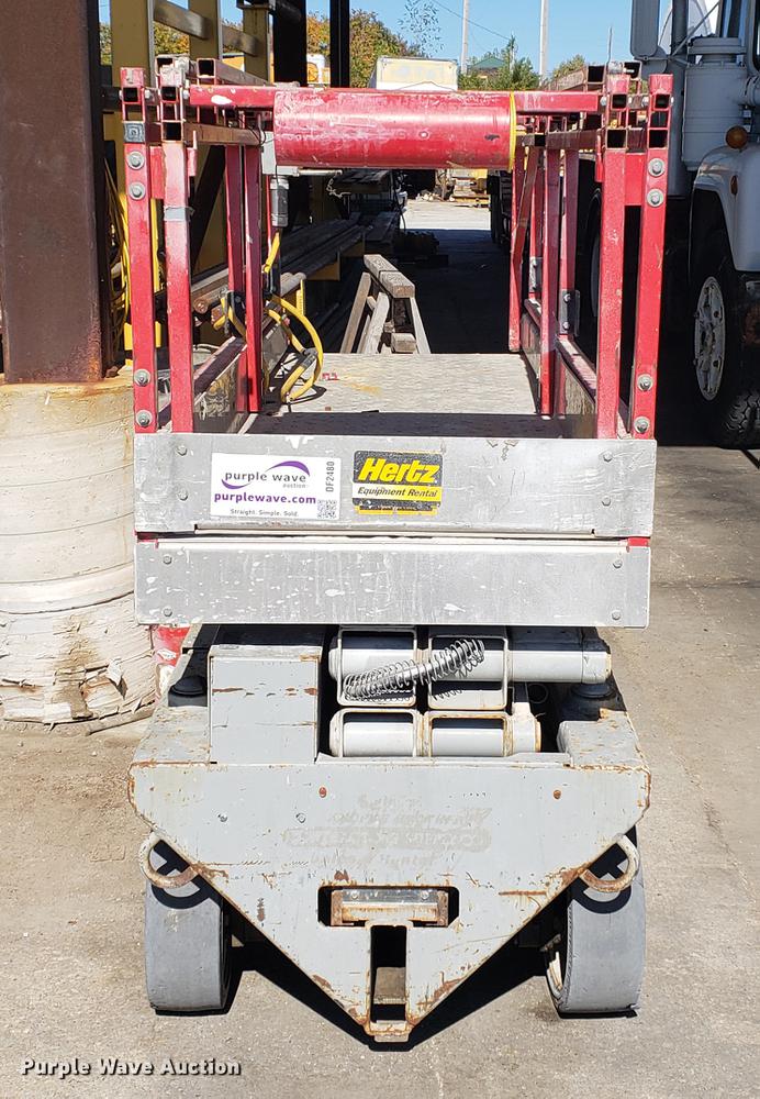 1997 Mayville 2033 scissor lift in Liberty, MO | Item DF2480 sold ...