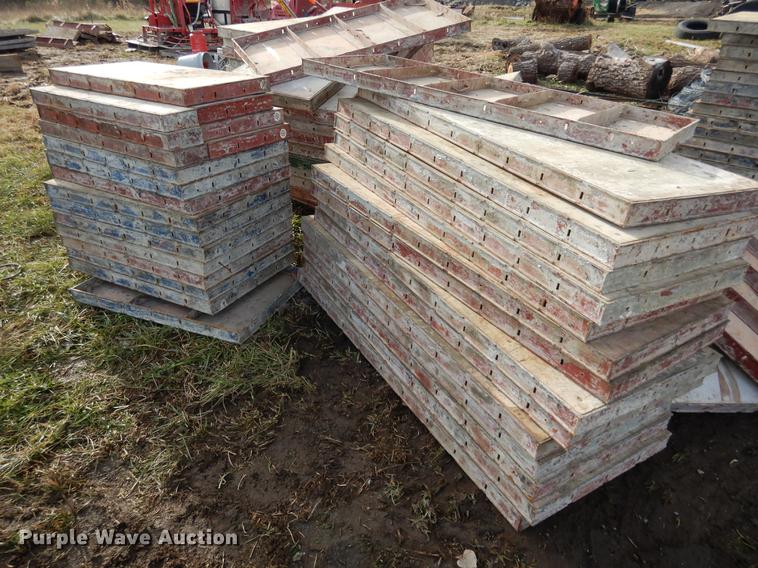 (163) Simons concrete forms in Pleasant Hill, MO | Item DX9466 sold ...