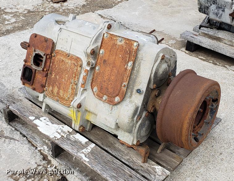 (3) Mack Maxitorque manual transmission in Liberty, MO | Item EF9949 ...