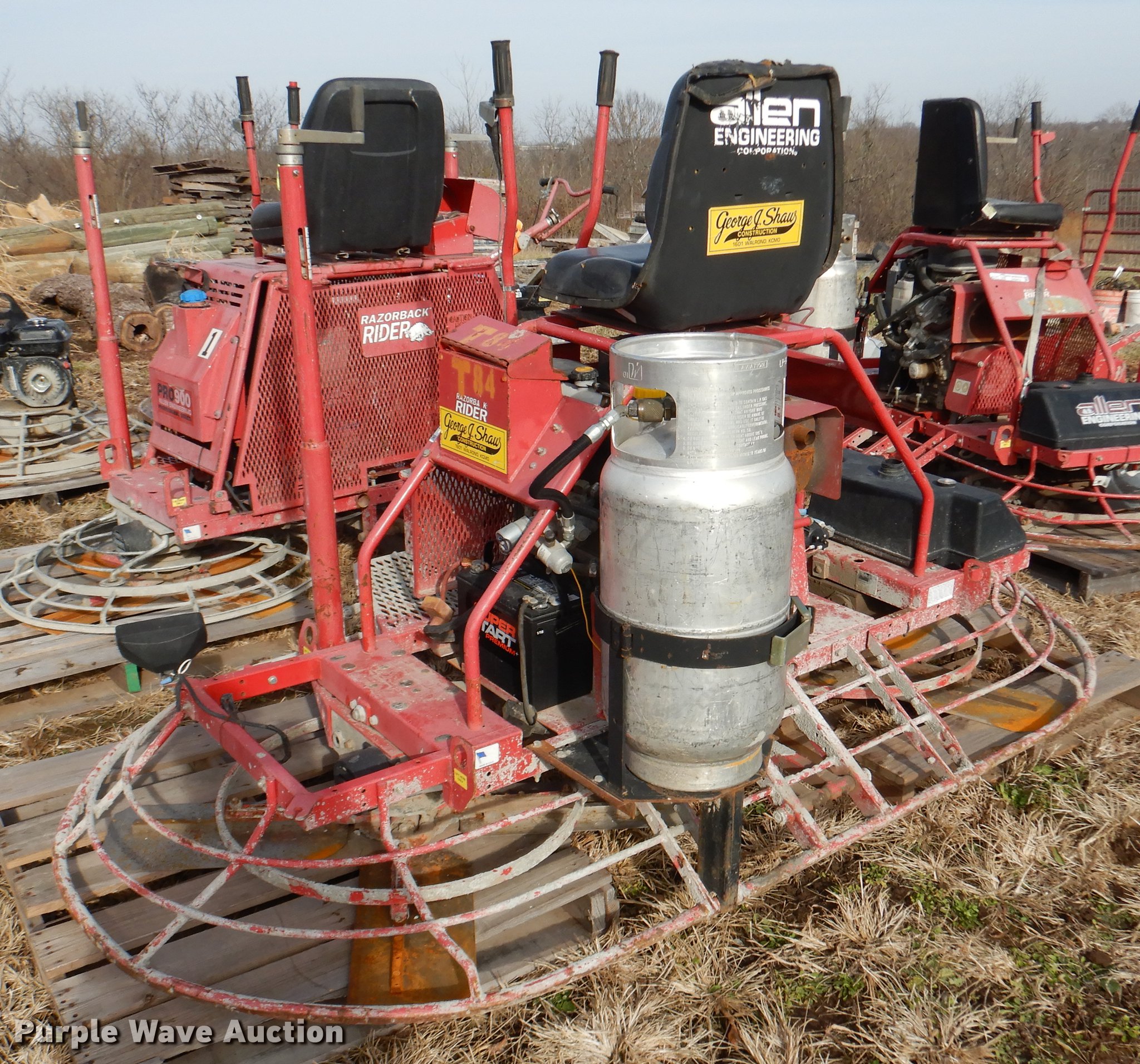 Allen Razorback power trowel in Pleasant Hill, MO | Item DX9471 sold ...