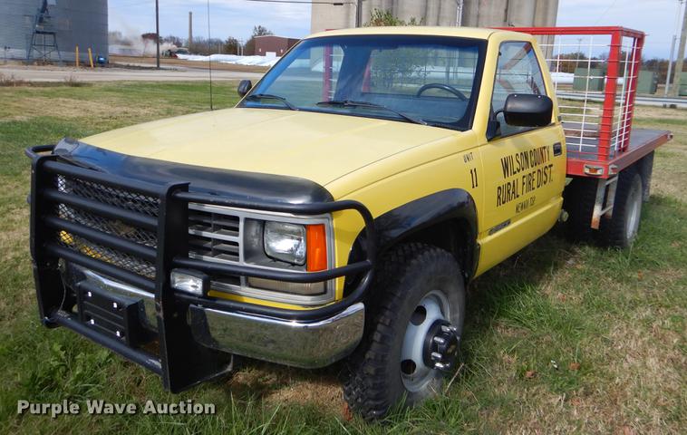 1991 Chevrolet Cheyenne 2500 flatbed pickup truck in Fredonia, KS ...