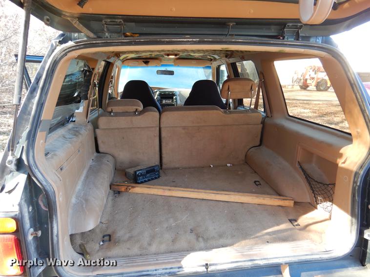 1995 Ford Explorer XLT SUV in Warrensburg, MO | Item DX9474 sold ...