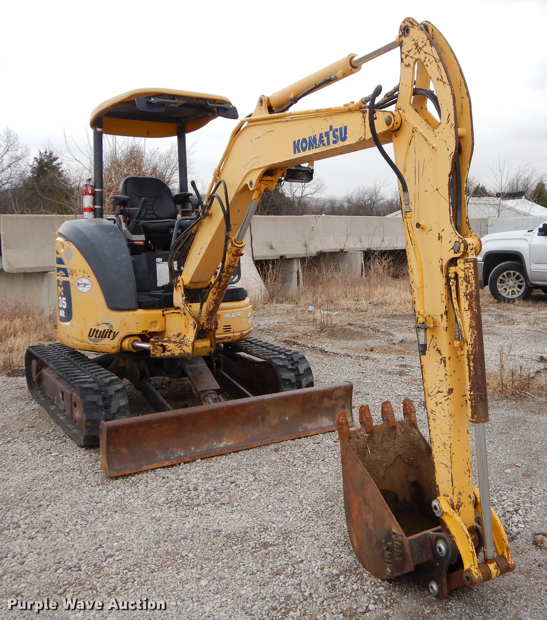 2006 Komatsu PC35MR-2 mini excavator in Owasso, OK | Item ER9367 sold | Purple Wave