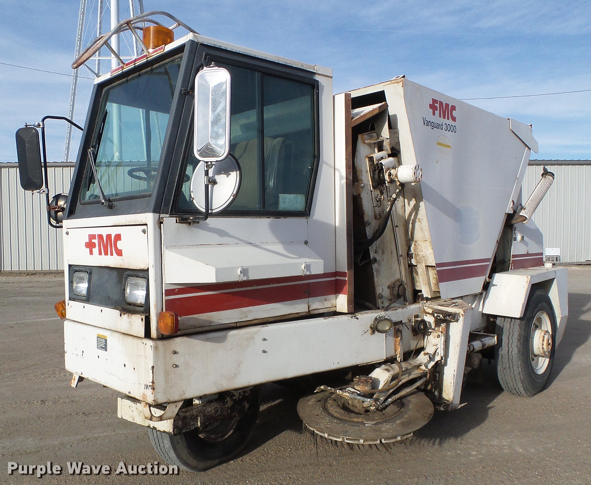 1986 FMC Vanguard 3000 street sweeper in Ransom, KS | Item DF2886 sold ...
