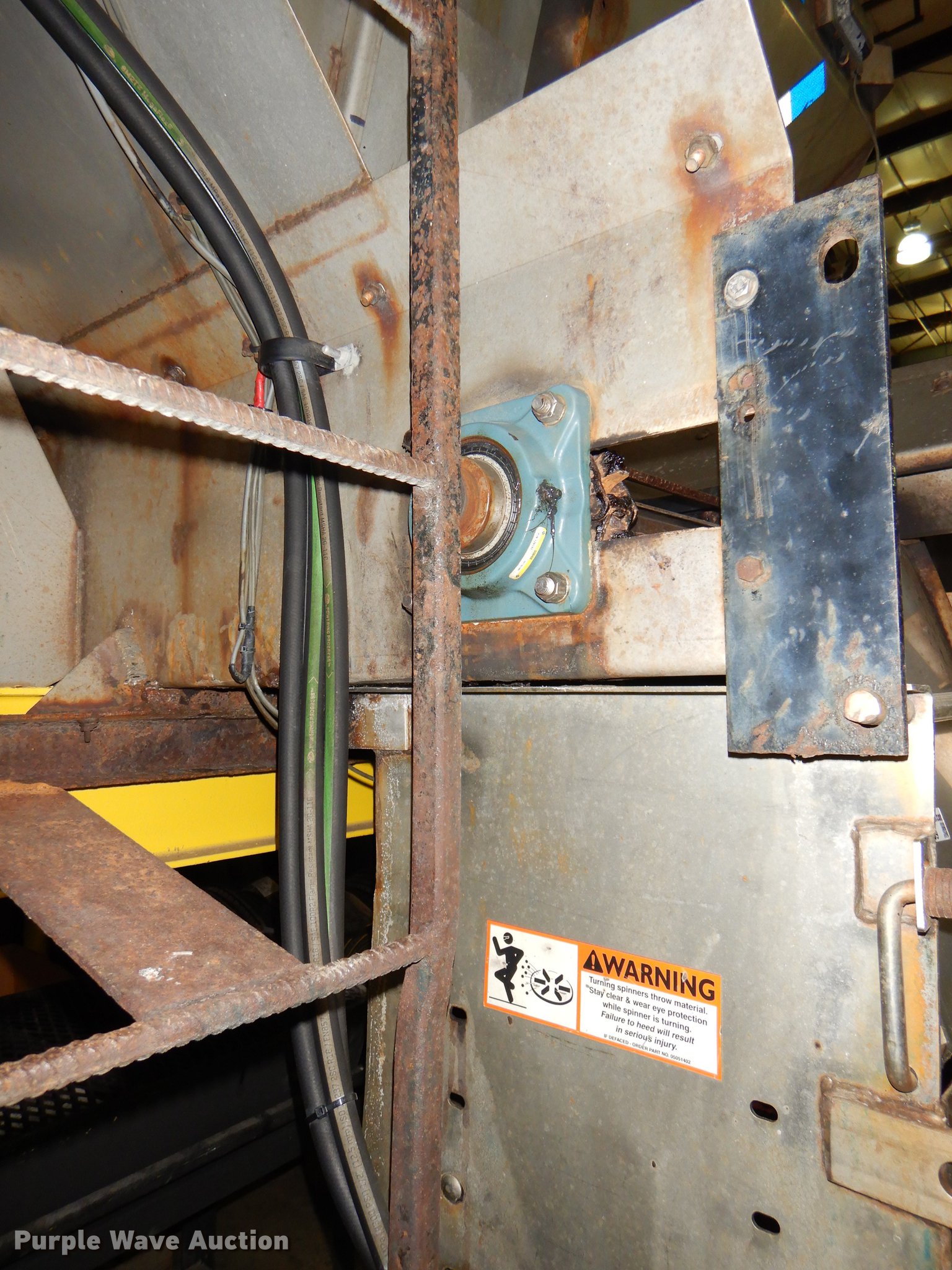 Monroe stainless steel V-box spreader in Merriam, KS | Item EA9139 sold ...